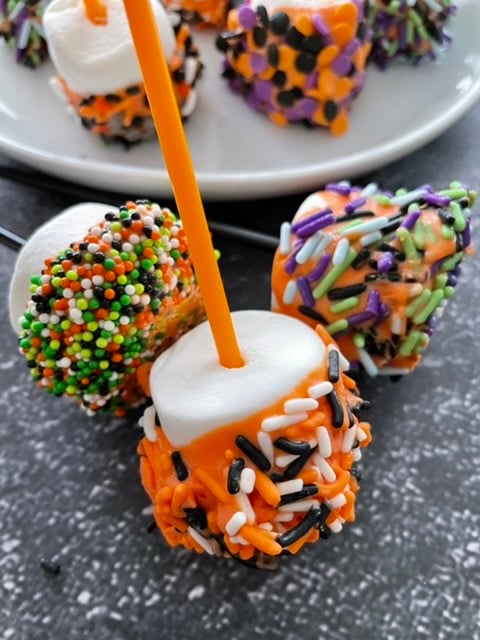 Halloween Marshmallow Pops | The Butcher's Wife